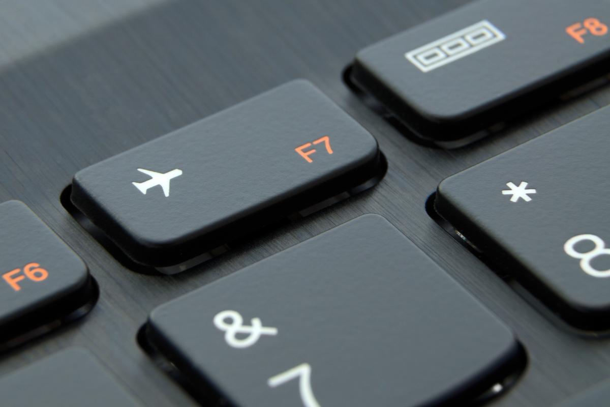 C'est quoi le mode avion ? À quoi sert le mode avion ? Comment activer ...