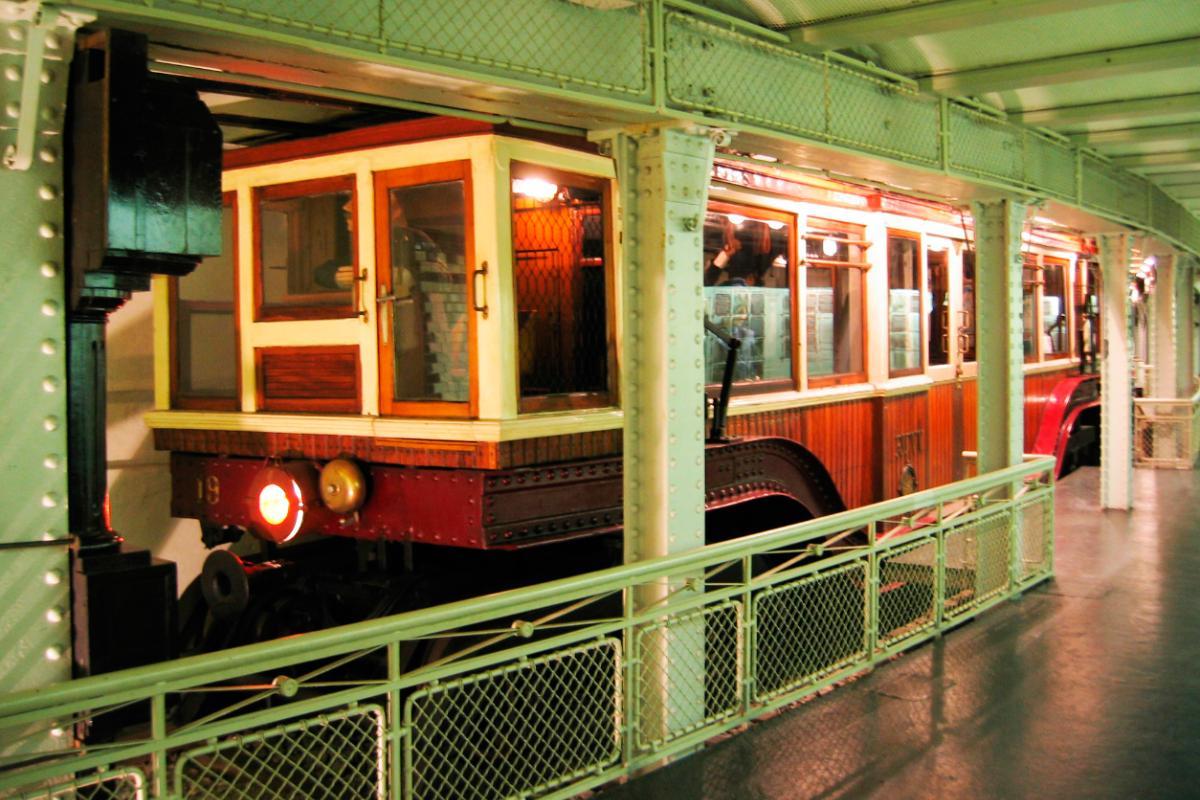 Premier métro du monde - Londres (1863). Découvrez-le