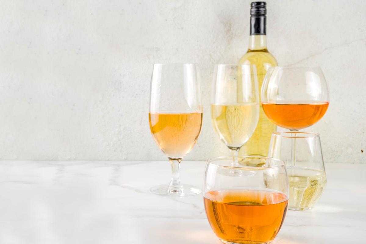 Vin orange : c'est quoi, conception et exemples