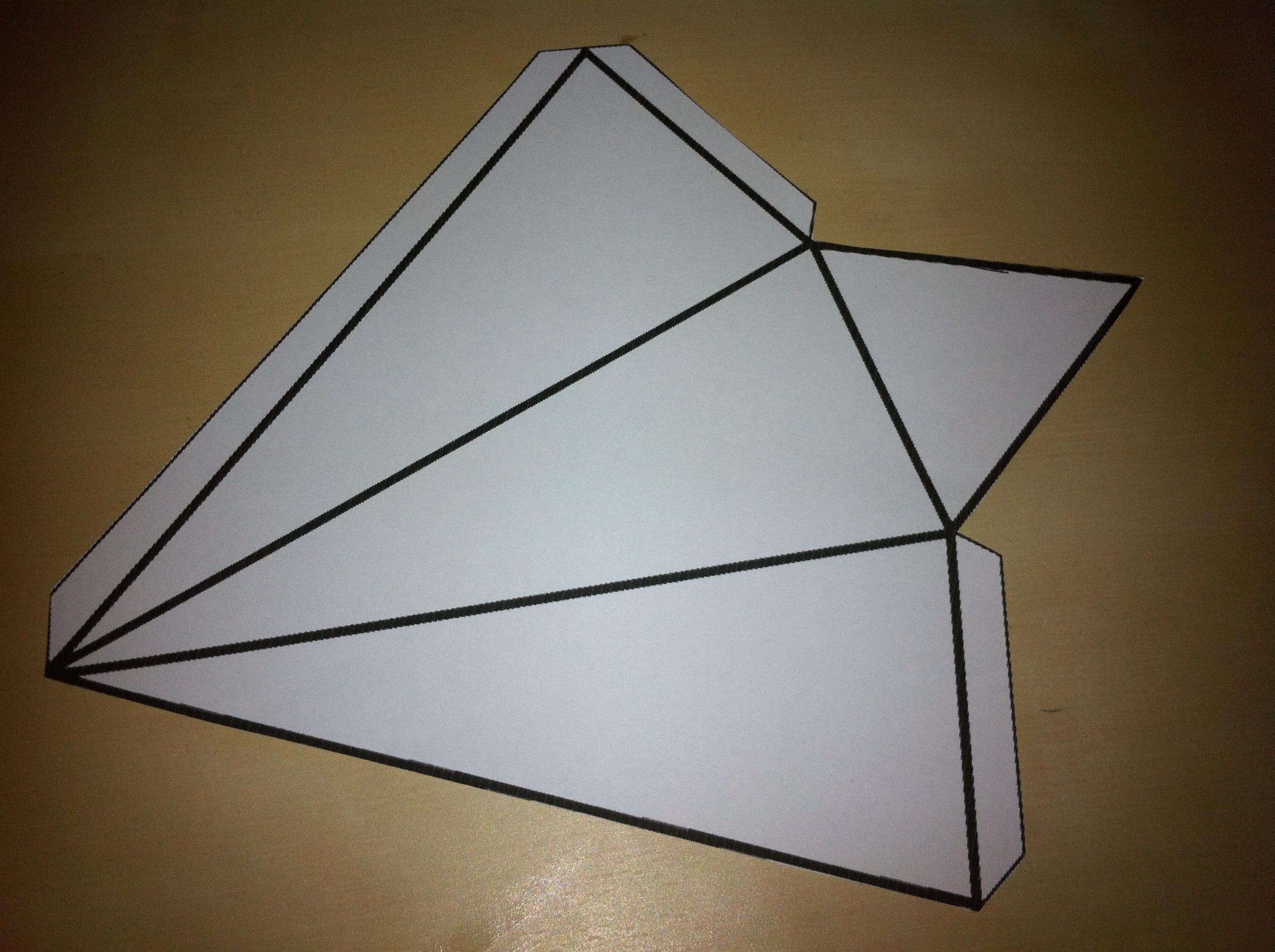 Comment faire une pyramide de base triangulaire