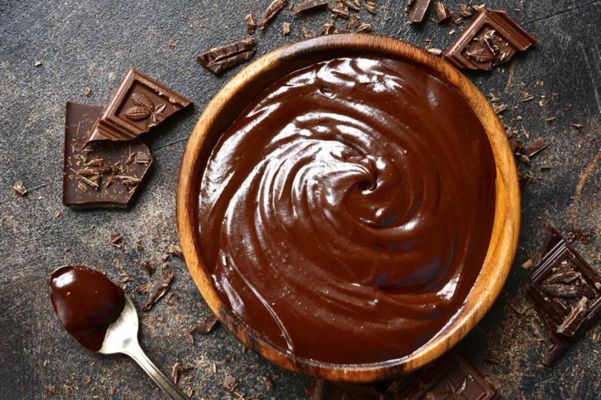 Comment faire une GANACHE au CHOCOLAT SANS CRÈME - Recette maison facile