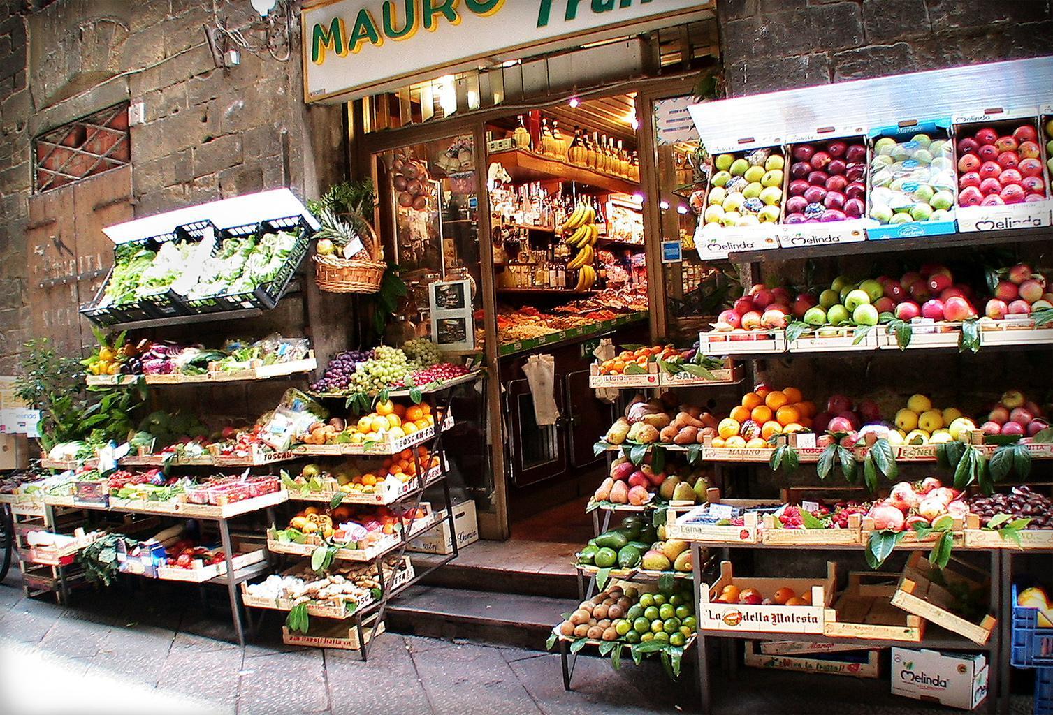 Comment ouvrir un magasin de fruits et légumes - 9 étapes