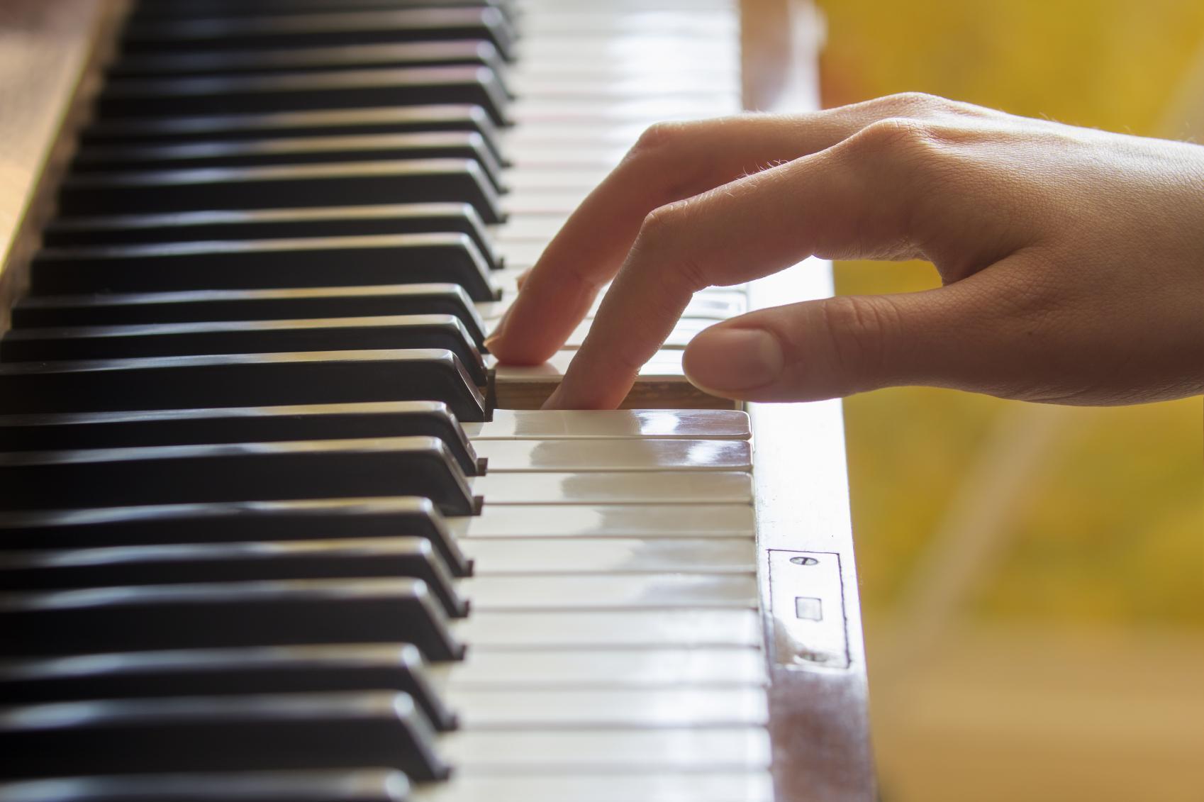 Comment apprendre à chanter juste - 6 étapes